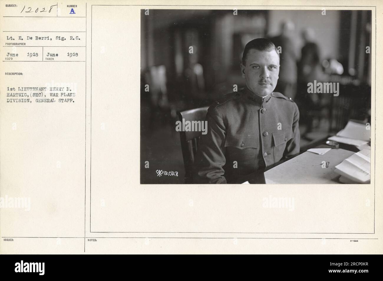 Image caption: Lieutenant E. De Berri, a member of the Signal Corps ...