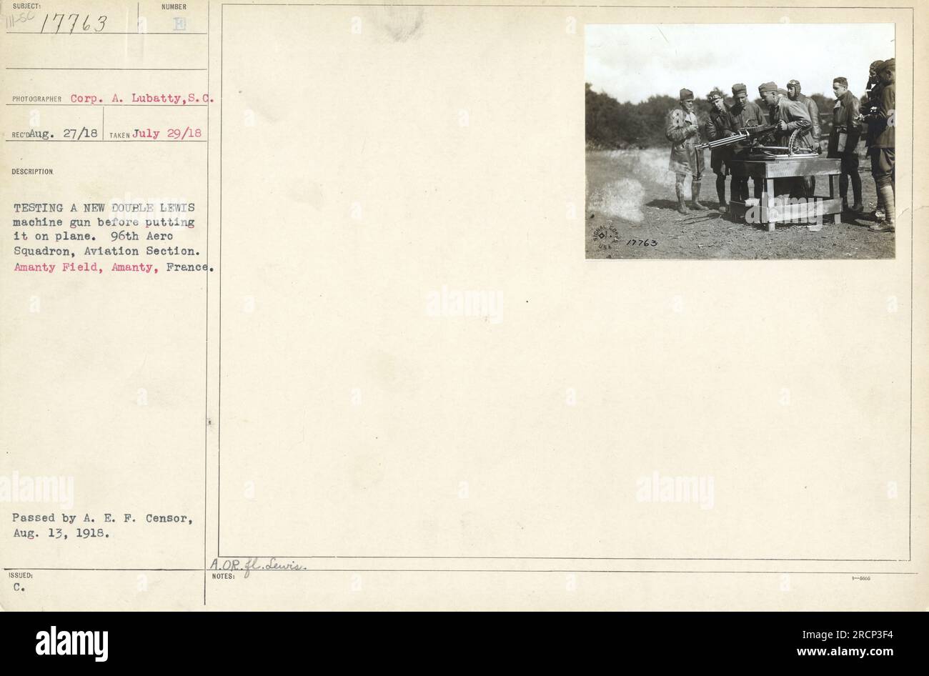 Double lewis machine gun hi-res stock photography and images - Alamy