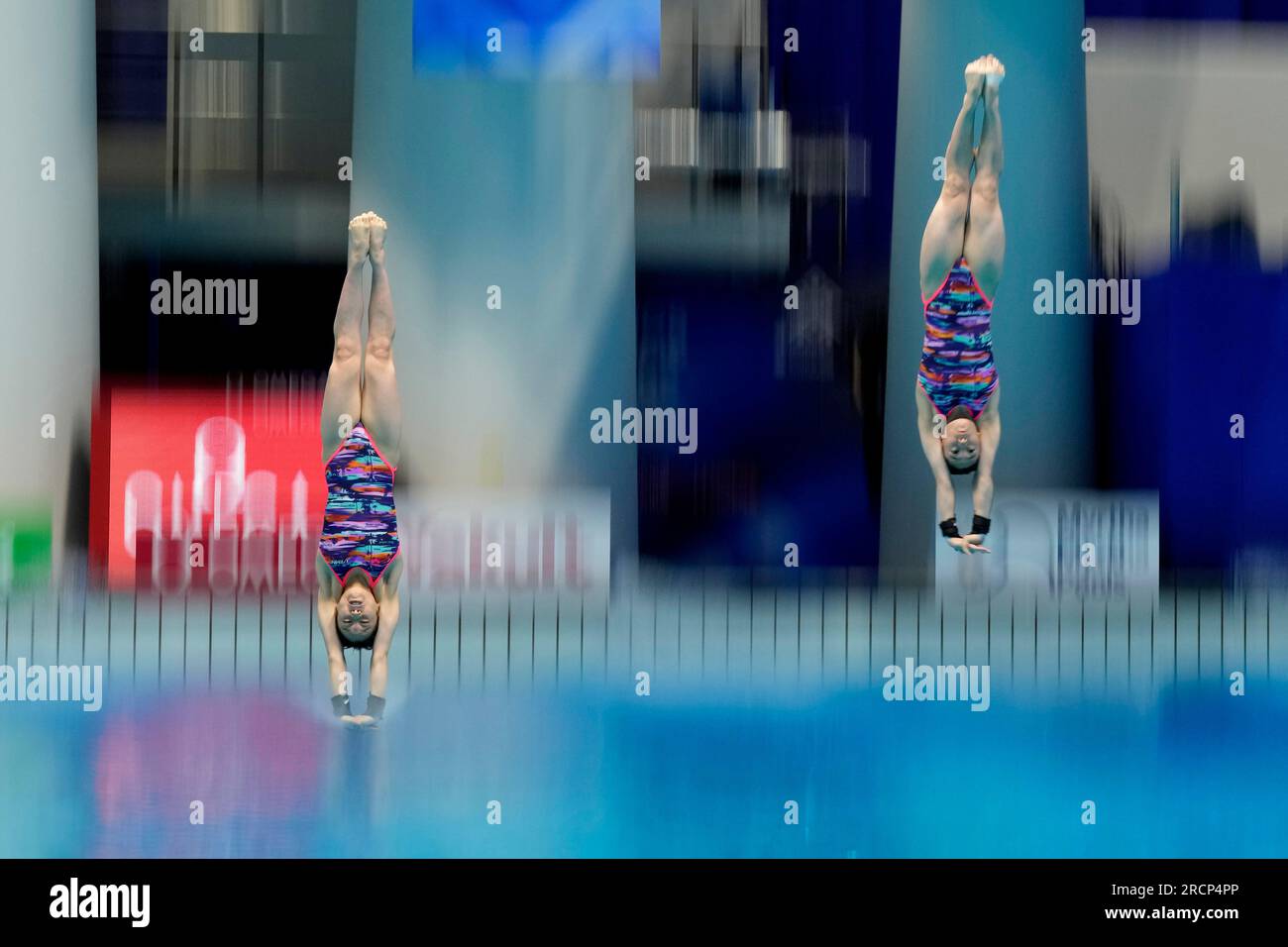 Matsuri Arai and Minami Itahashi of Japan compete during the women's ...