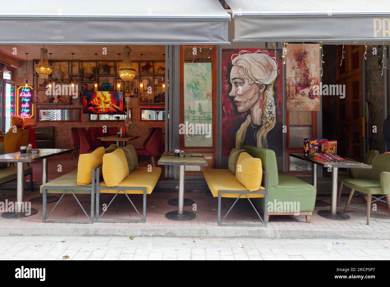 Cafe artwork hi-res stock photography and images - Alamy