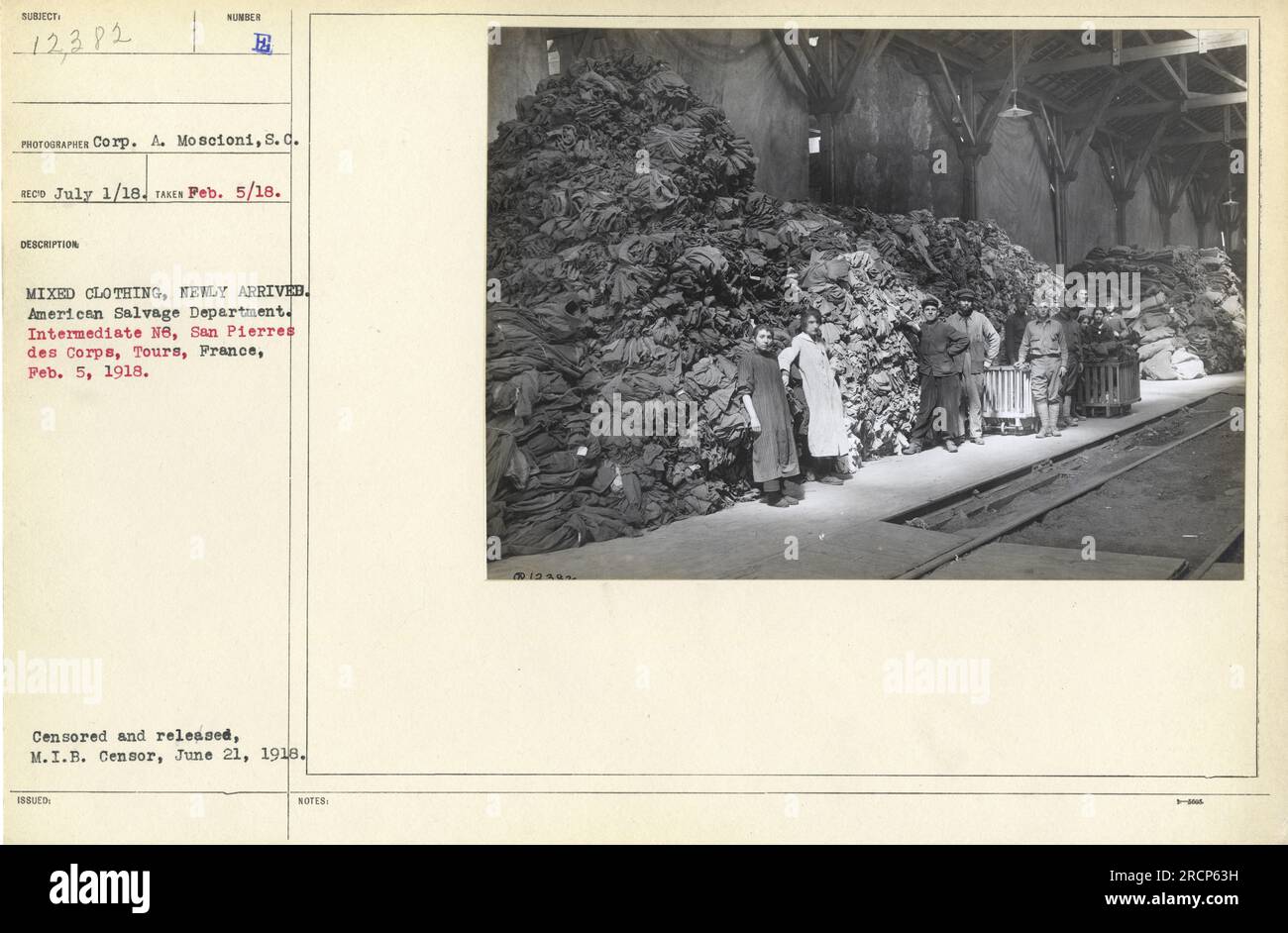 American salvage department sorting hi-res stock photography and images ...