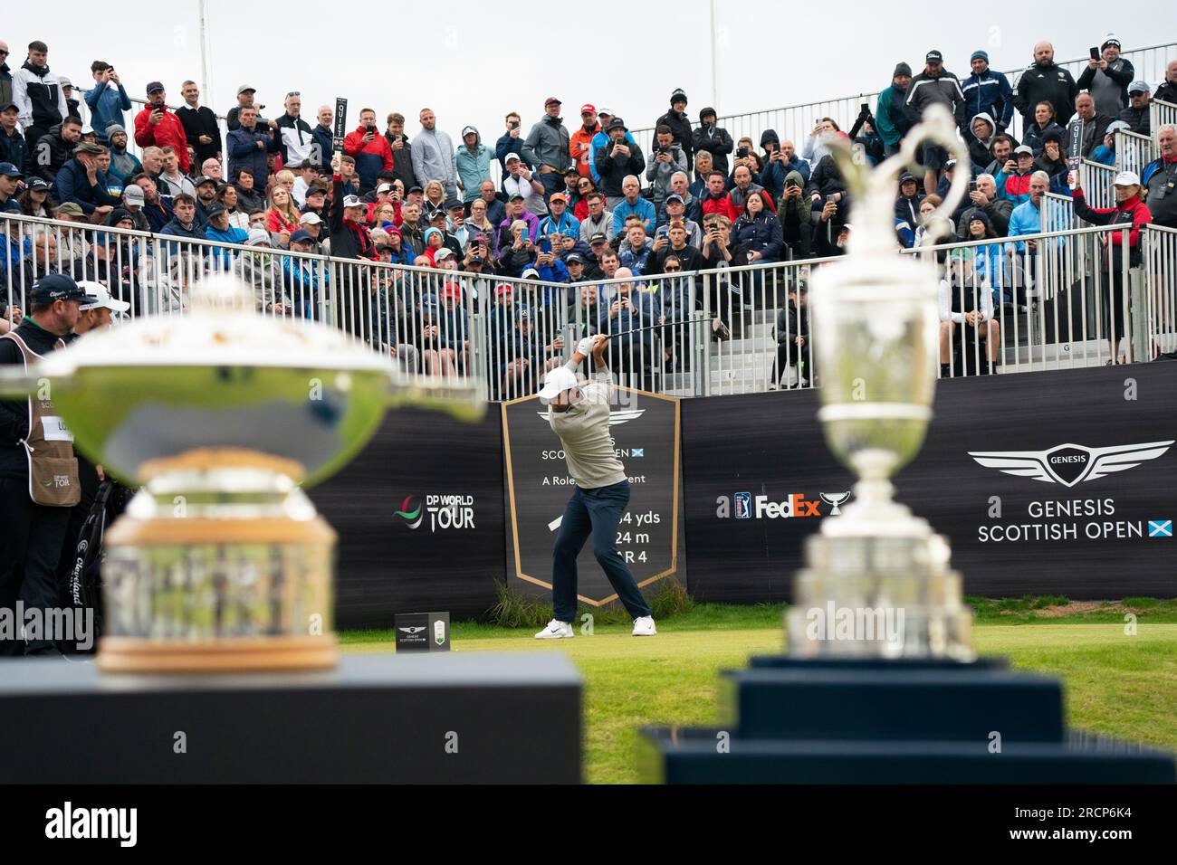 North Berwick, East Lothian, Scotland, UK. 16th July 2023. Scottie Scheffler drives at the first ...