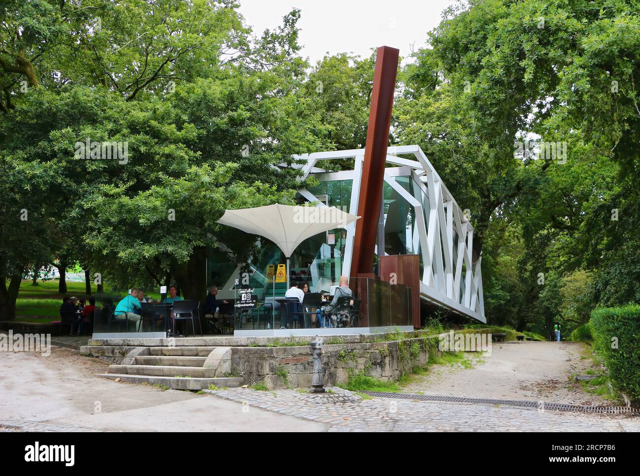 Metal and glass construction modern architecture Cafeteria Ferradura in ...