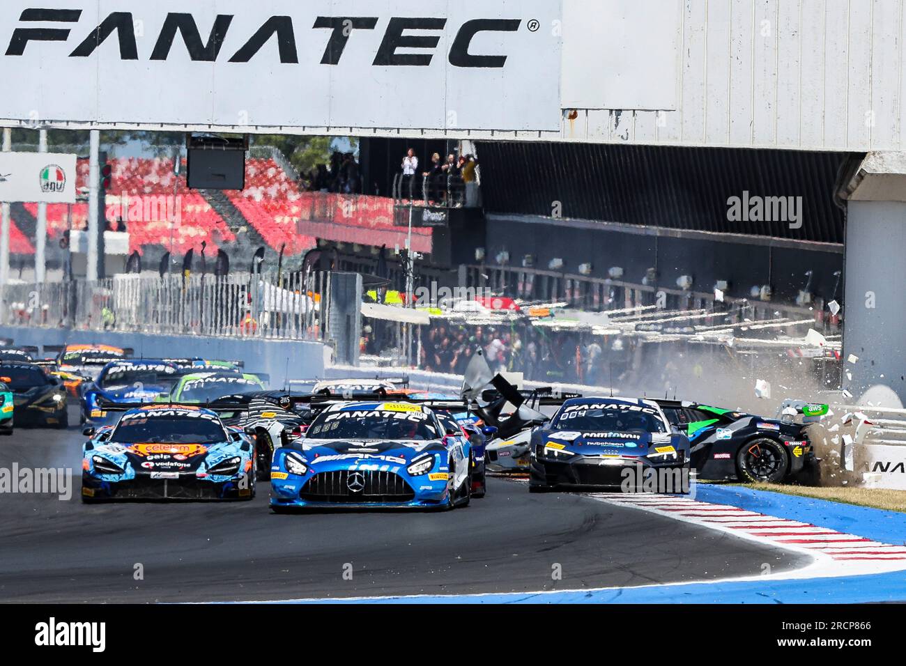 équipe mercedes amg gt3 hi-res stock photography and images - Alamy