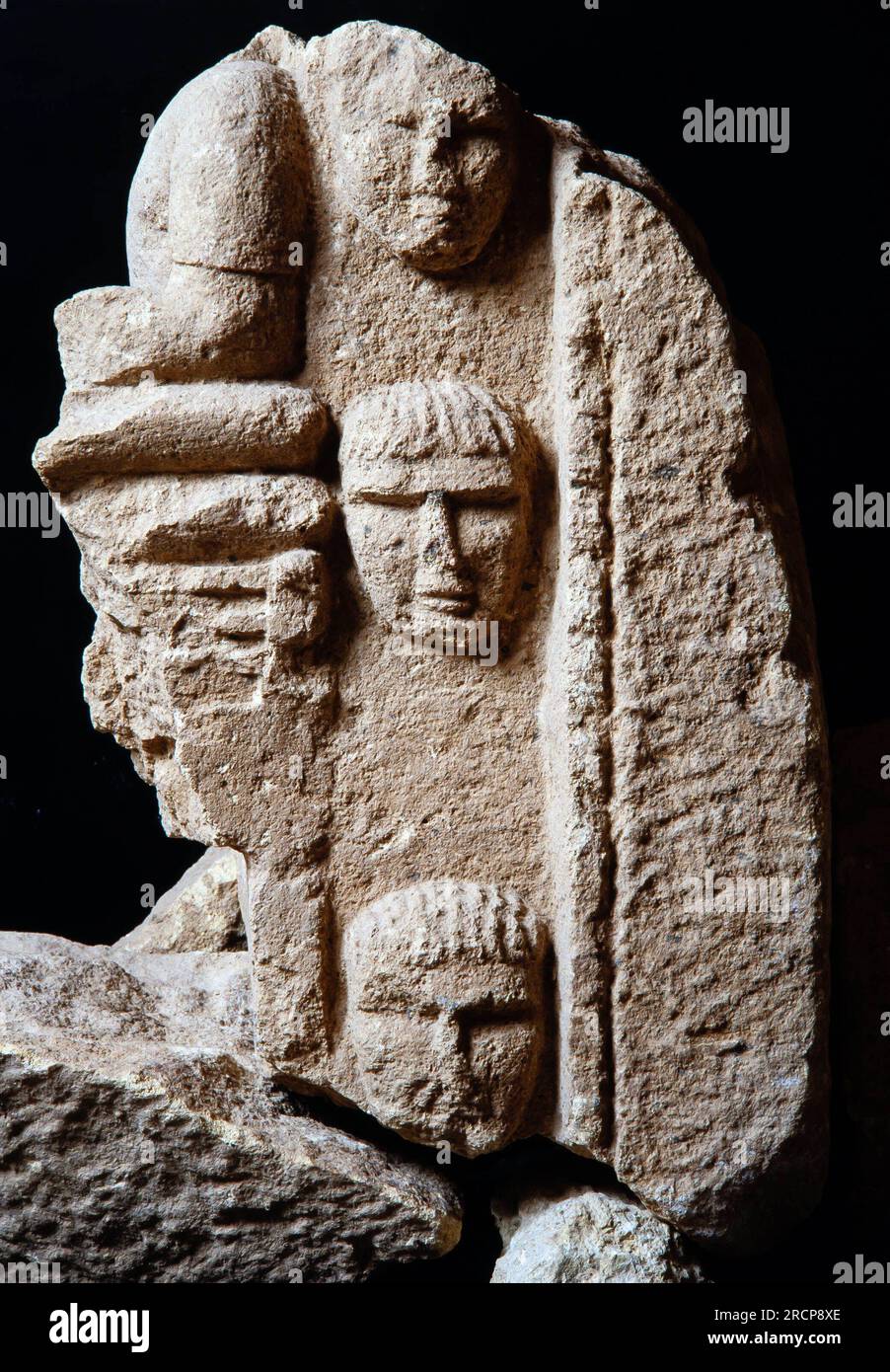 Monumento funerario de Cal Posastre, Sant Martí Sarroca, siglo II a.C ...