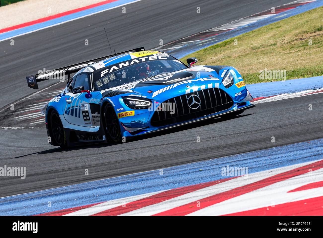 équipe mercedes amg gt3 hi-res stock photography and images - Alamy