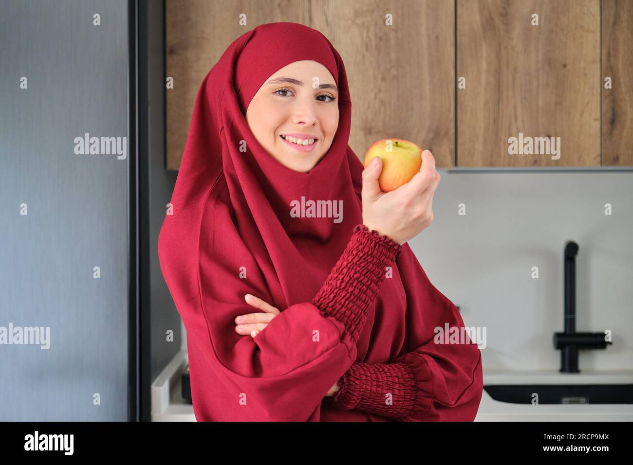 Muslim person apple hi-res stock photography and images - Alamy