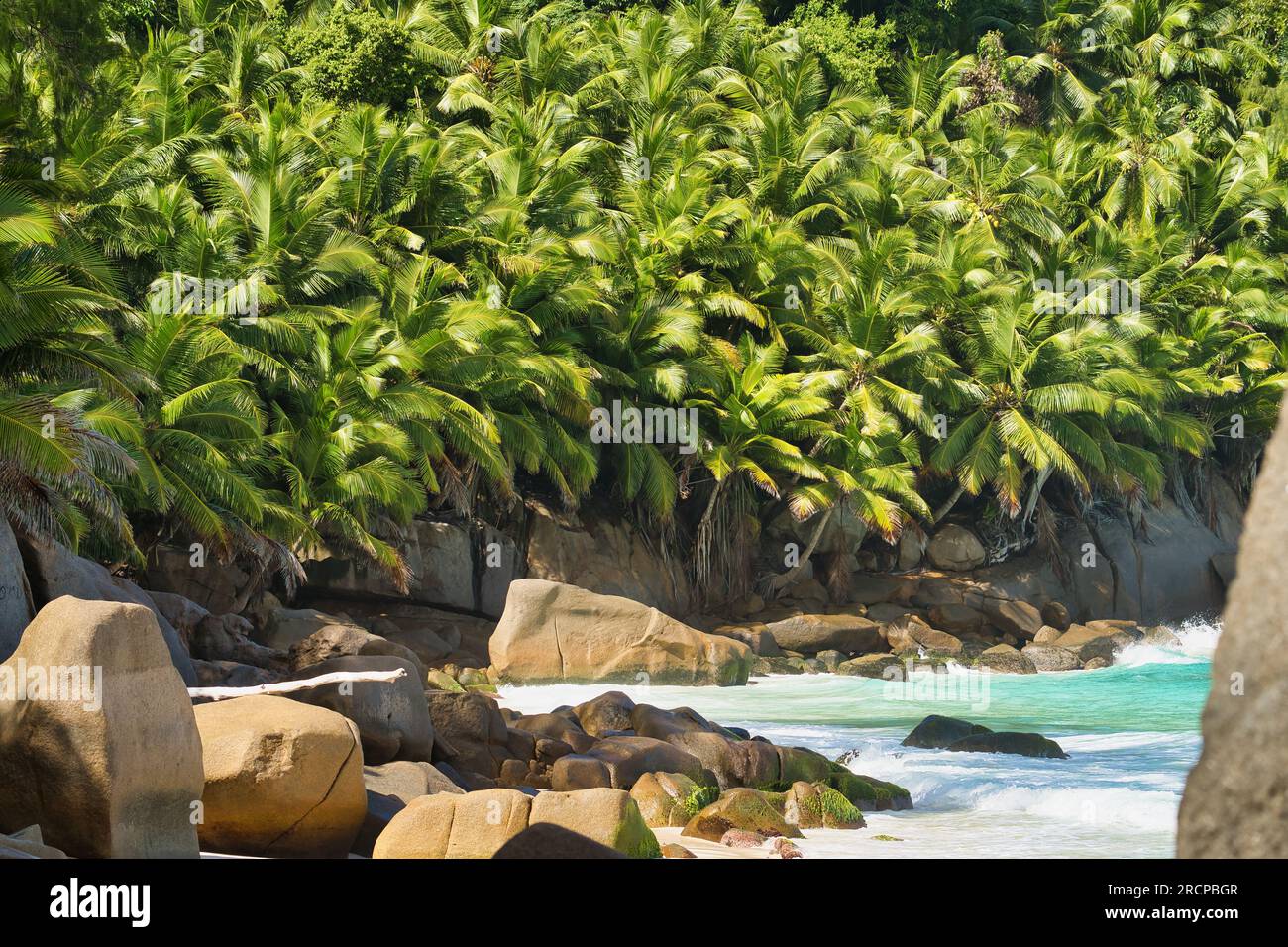 Beautiful summer beach, rock boulders white sandy beaches on intendance ...