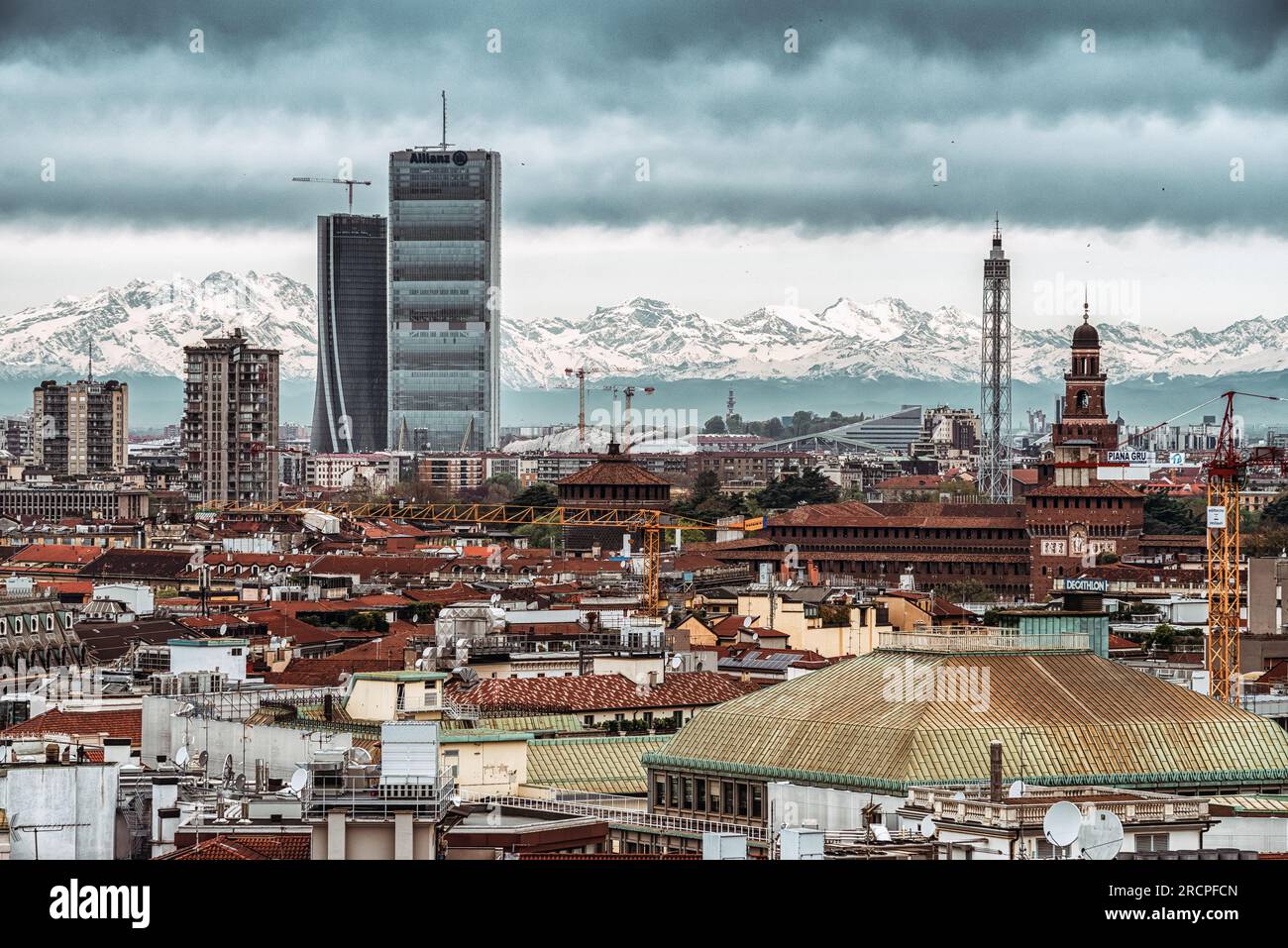 Milan alps hi-res stock photography and images - Alamy