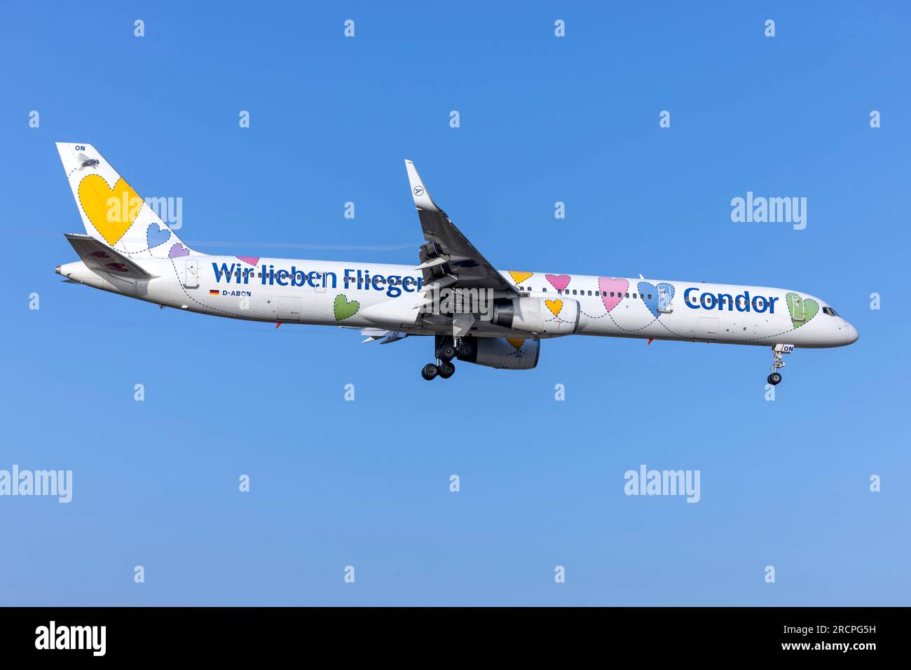 Condor Boeing 757-330 (REG: D-ABON) still wearing the Hearts Livery ...