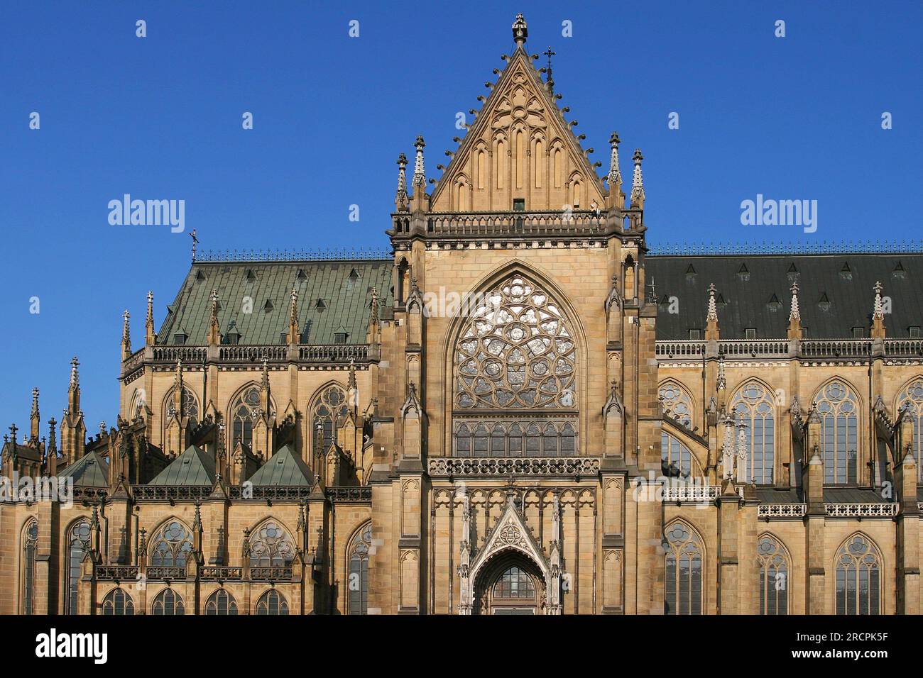 New cathedral linz hi-res stock photography and images - Alamy
