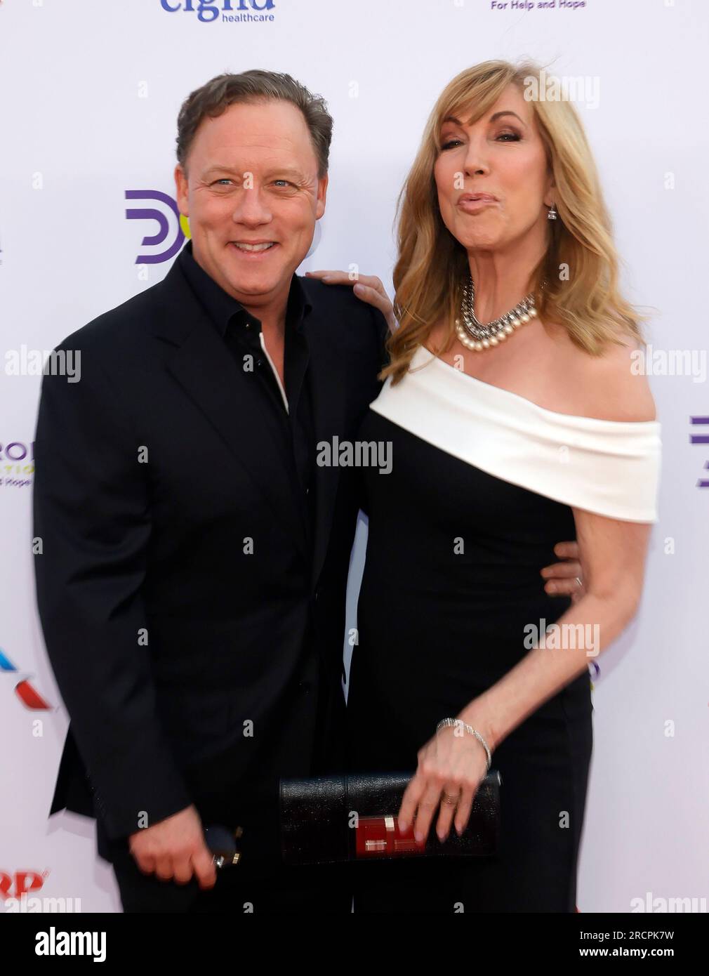 Steven fenton and leeza gibbons hi-res stock photography and images - Alamy
