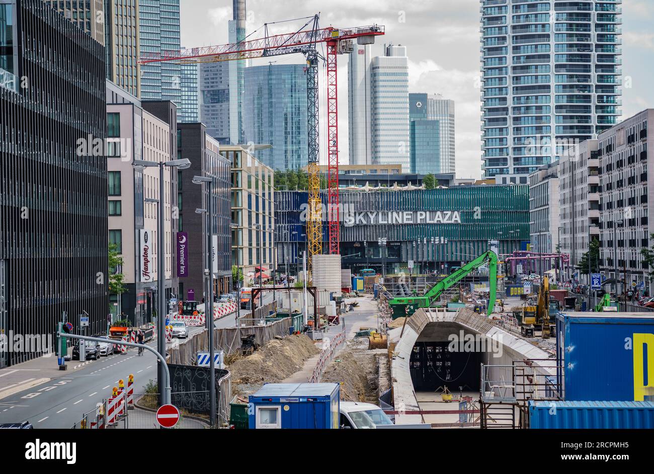 16 July 2023, Hesse, Frankfurt/Main: Extensive work is currently taking ...