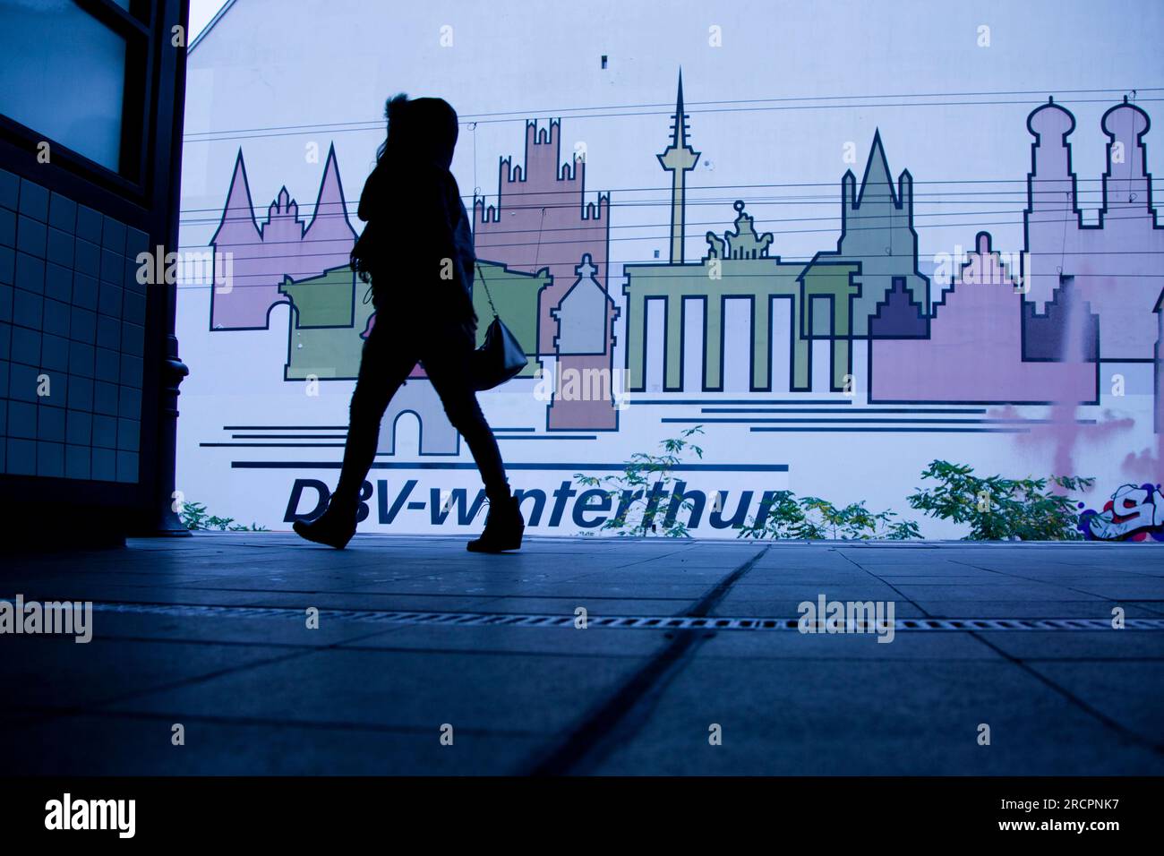 Zoo station berlin hi-res stock photography and images - Alamy