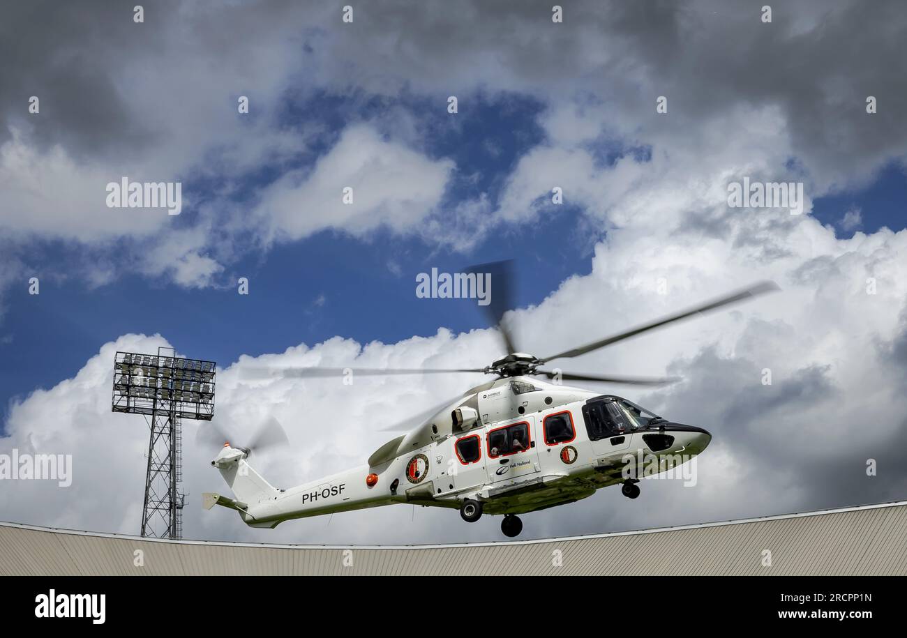 ROTTERDAM - A helicopter with new Feyenoord players lands in stadium De ...