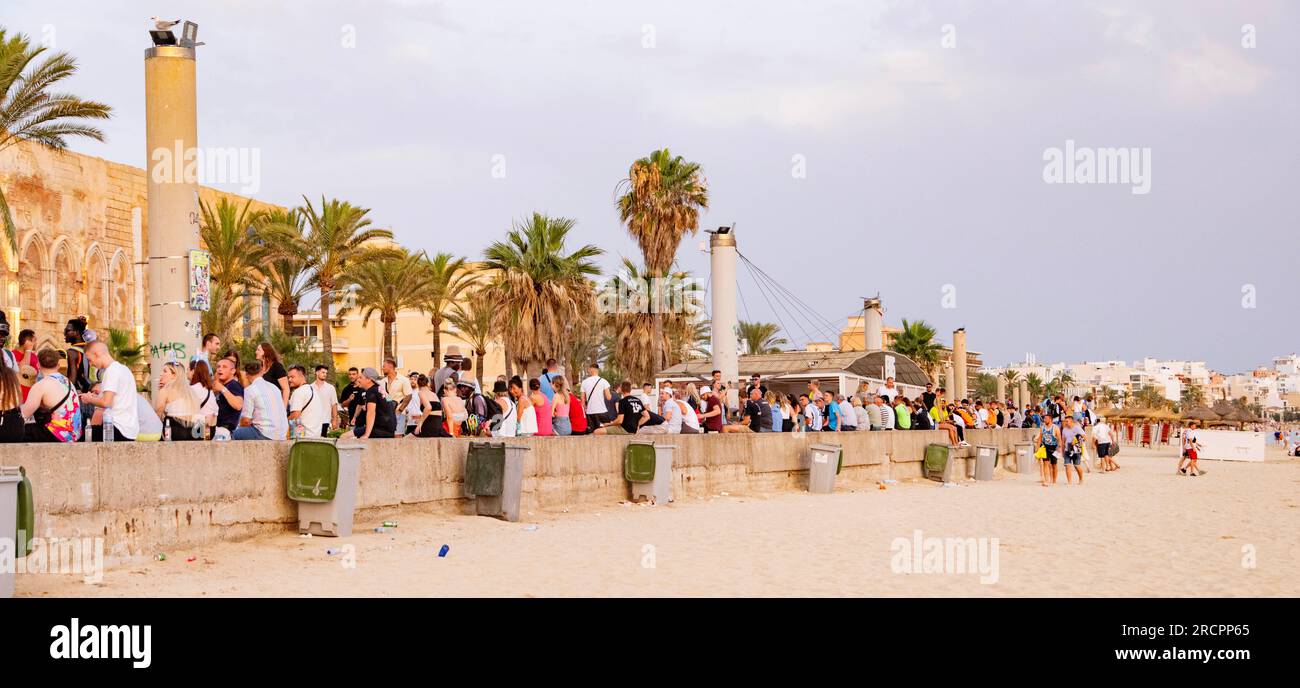 Men drunk majorca hi-res stock photography and images - Alamy