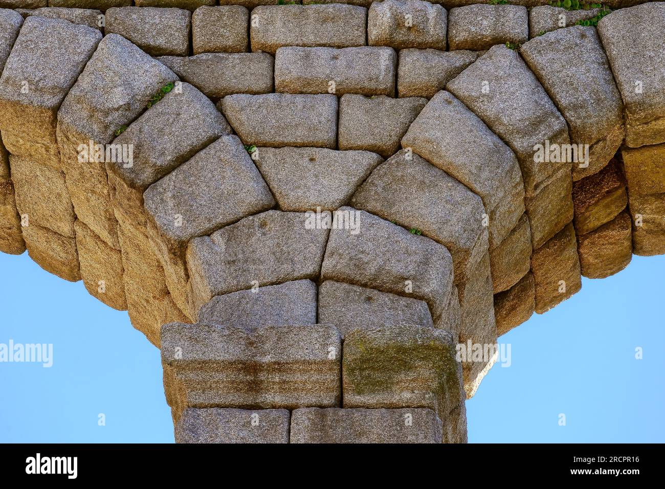 Roman architectural arch bridge support hi-res stock photography and images - Alamy