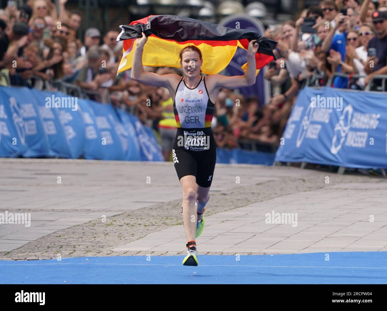 Hamburg, Germany. 16th July, 2023. Triathlon: ITU World Triathlon ...