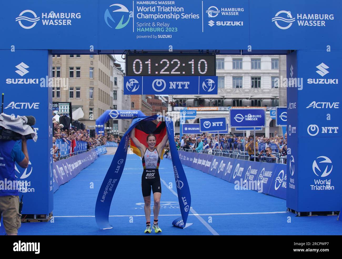 Hamburg, Germany. 16th July, 2023. Triathlon: ITU World Triathlon ...