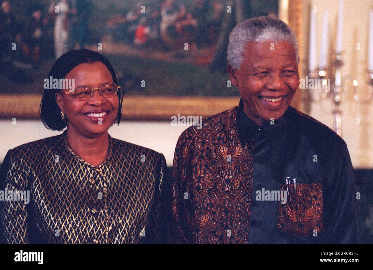 Nelson Mandela Eleito Presidente Há 10 Anos Morria O Advogado