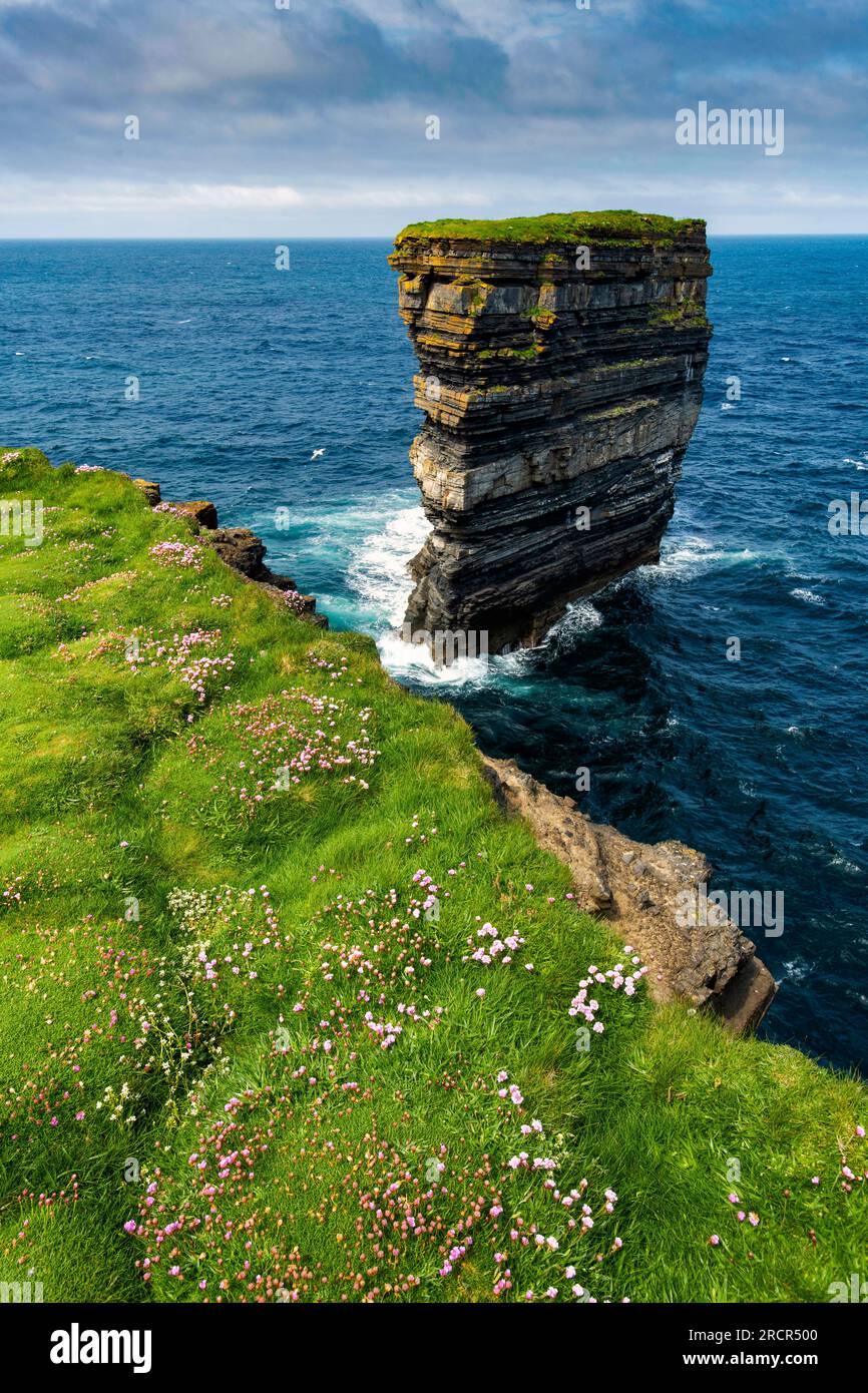 Dun briste sea stack hi-res stock photography and images - Alamy