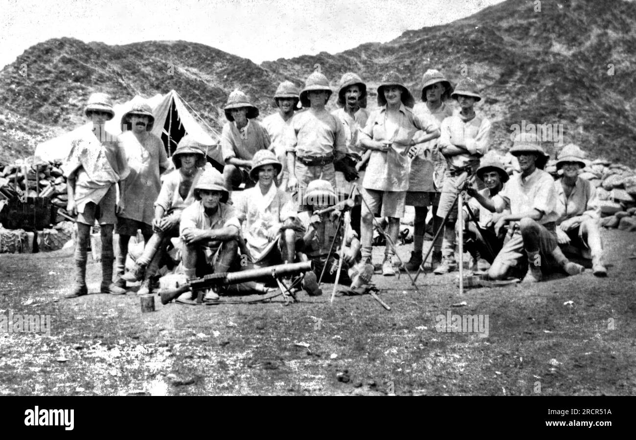 British Army machine gun unit in Pakistan circa 1919 Stock Photo - Alamy