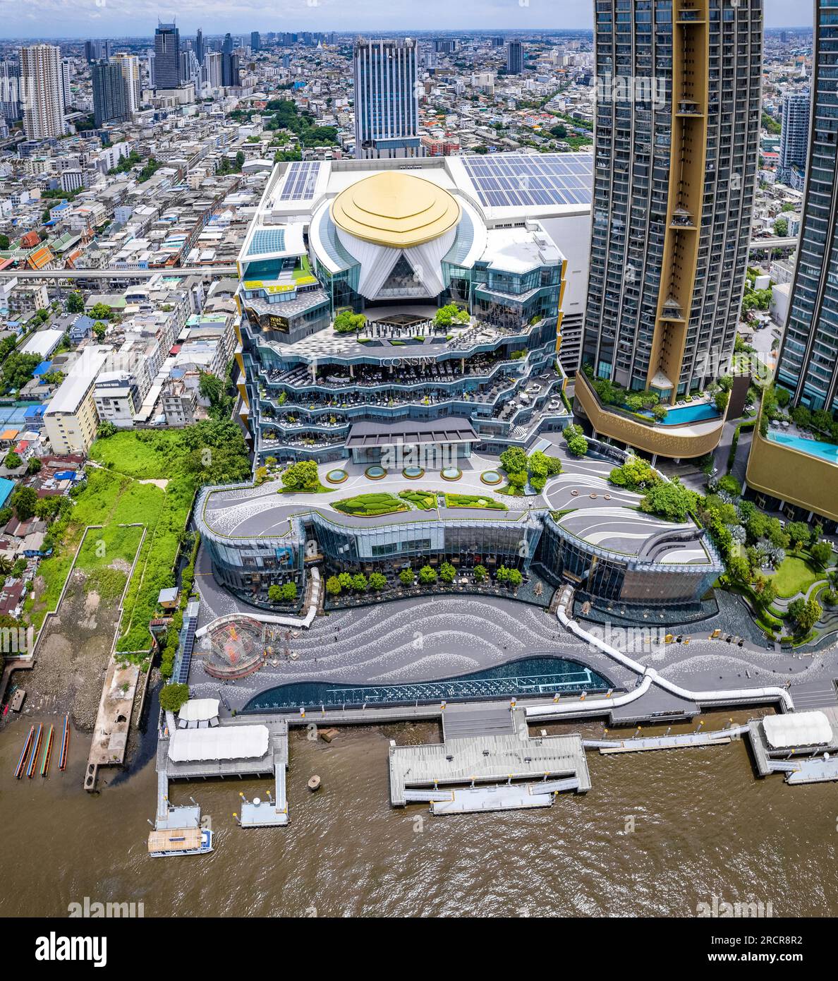 Aerial view of Icon Siam mall on the chao phraya river in khlong san, bangkok, Thailand Stock ...
