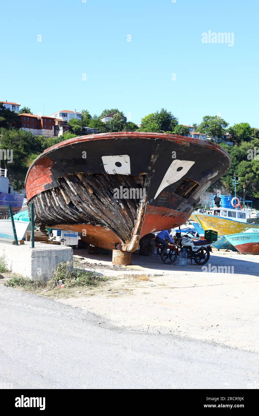 Dockyard security hi-res stock photography and images - Alamy