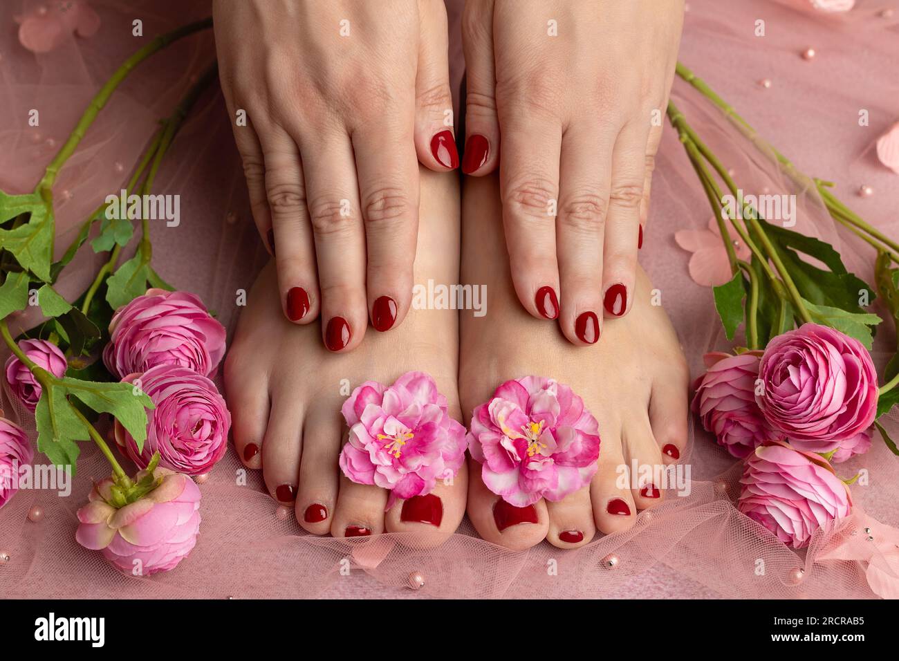 Beautiful female feet hi-res stock photography and images - Alamy