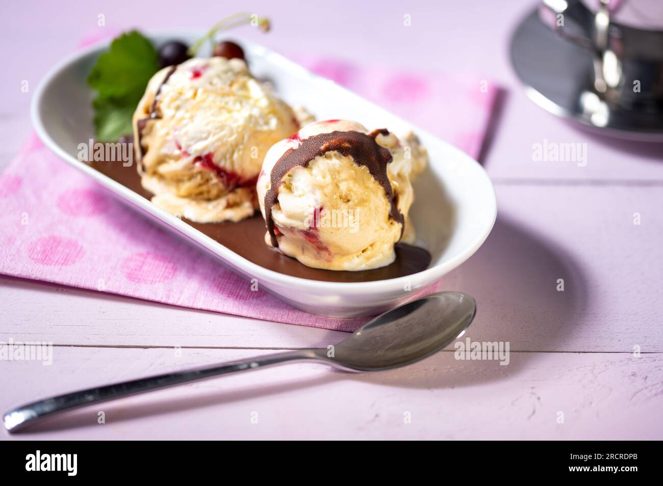 Two balls pink ice hi-res stock photography and images - Alamy