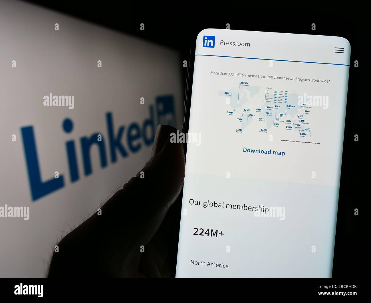 Linkedin logo hi-res stock photography and images - Alamy