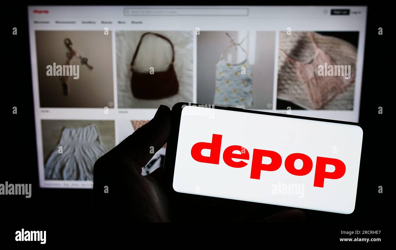 Depop logo hi-res stock photography and images - Alamy