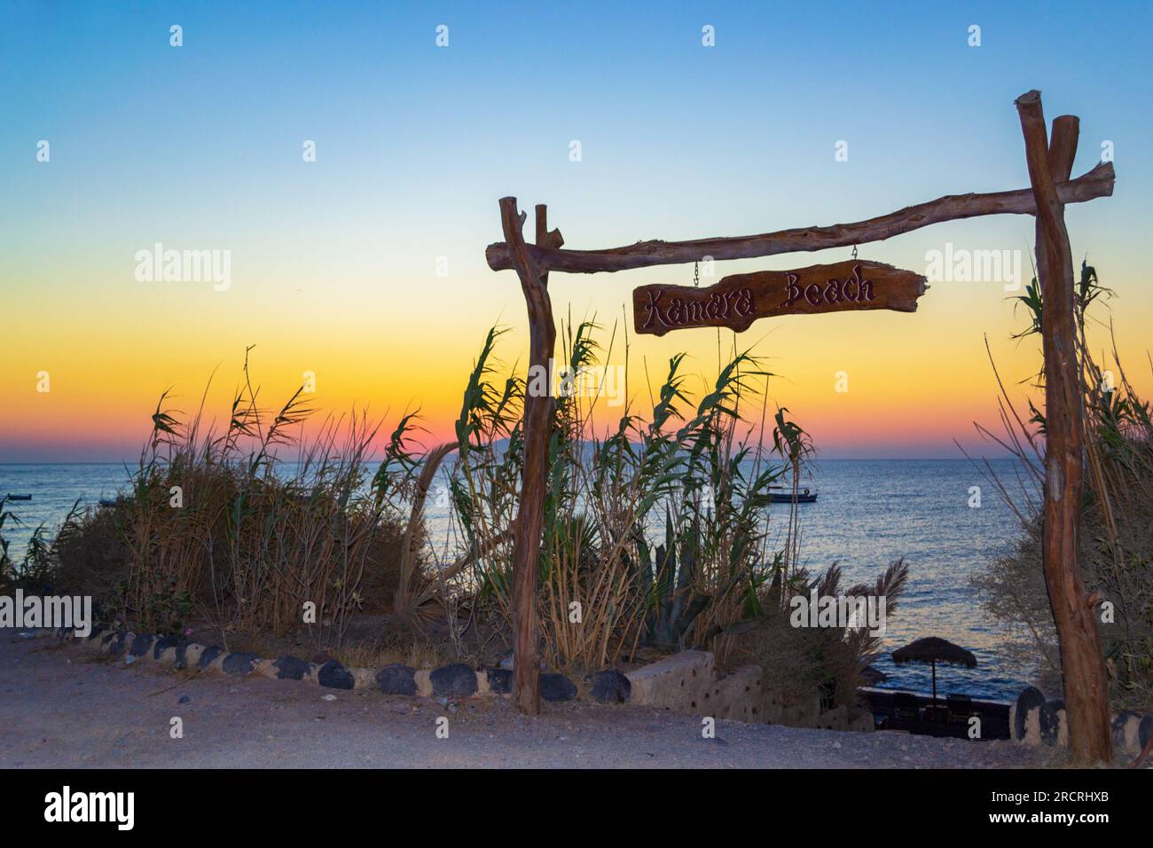 Orange beach welcome sign hi-res stock photography and images - Alamy