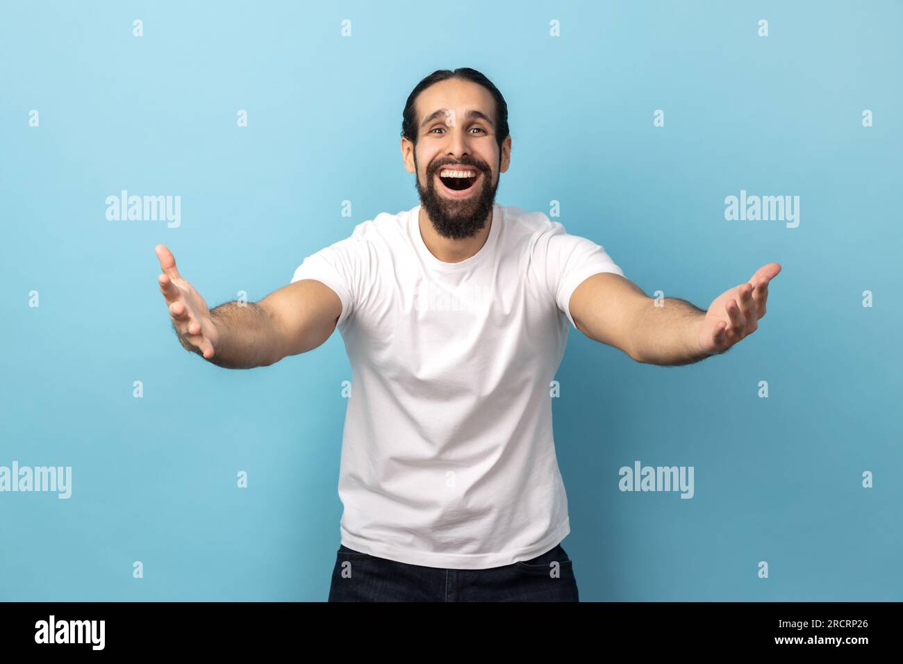 Man stretching arms wide open hi-res stock photography and images - Alamy