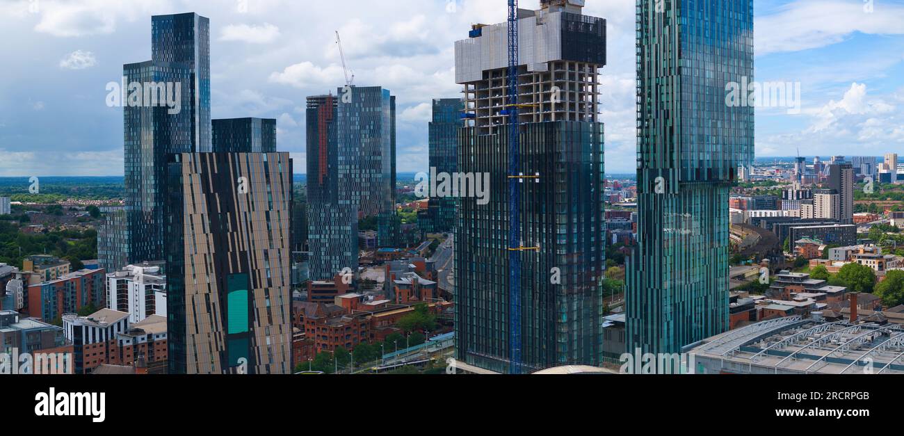 Manchester city centre aerial by day hi-res stock photography and ...