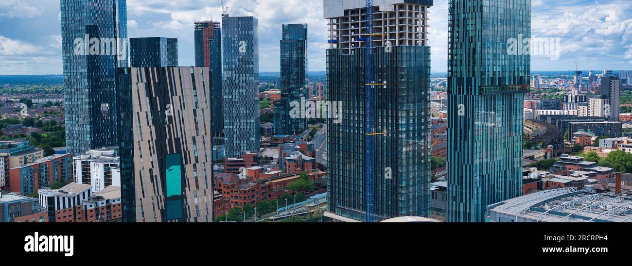 Manchester city centre aerial by day hi-res stock photography and ...