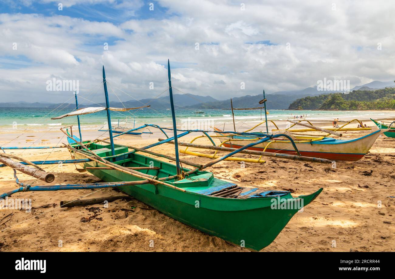 Tropical island landscape with bangca traditional philippines boats ...