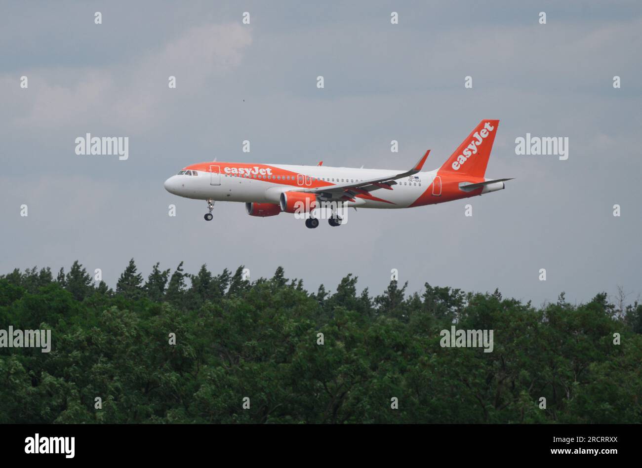 13 July 2023, Brandenburg, Schönefeld: An Airbus A 320-214 of the ...