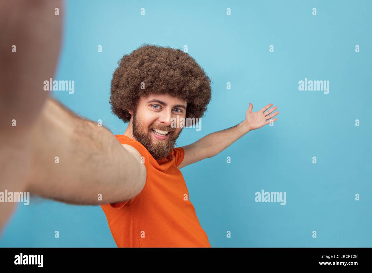 Man welcome hi-res stock photography and images - Alamy