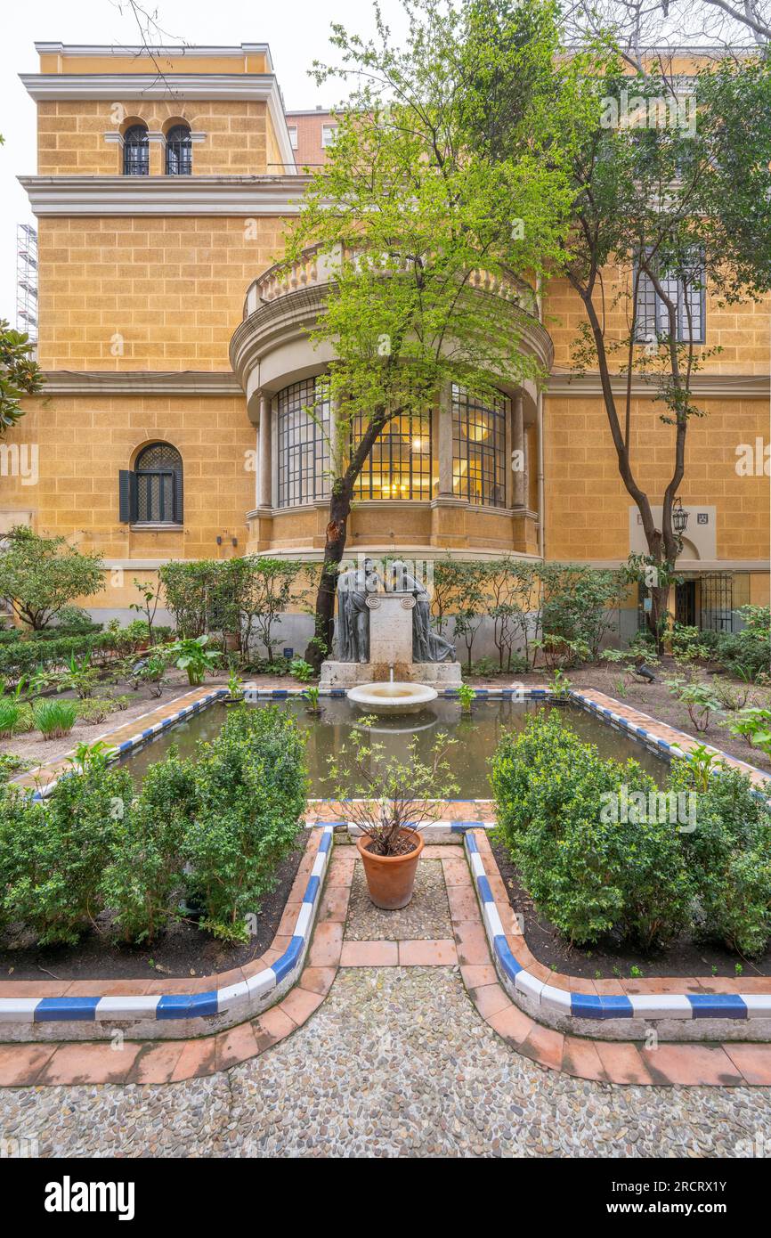 External view of the garden and of Casa Sorolla, Sorolla Museum, Madrid ...