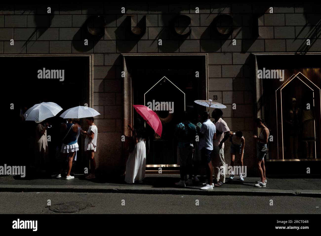 People cool off during an ongoing heat wave with temperatures reaching ...