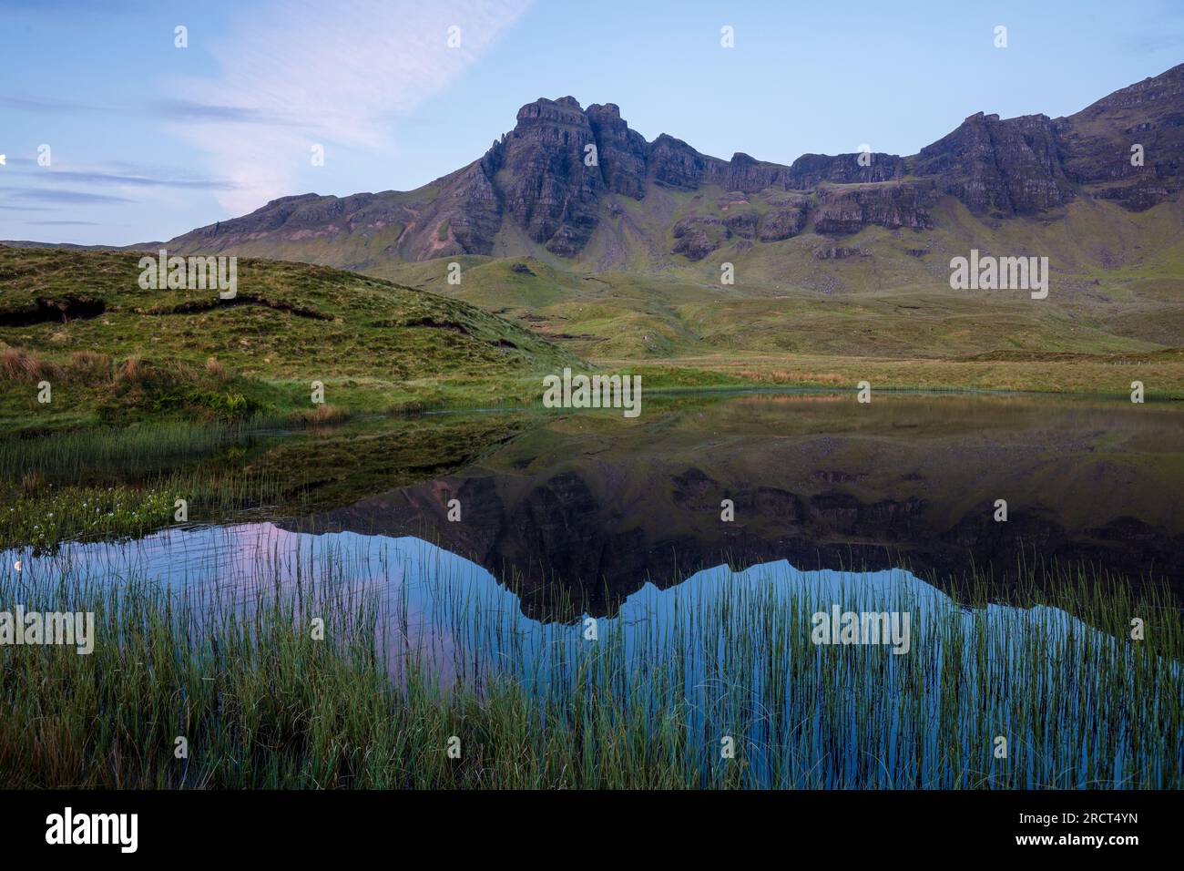 Hill of the red fox skye hi-res stock photography and images - Alamy