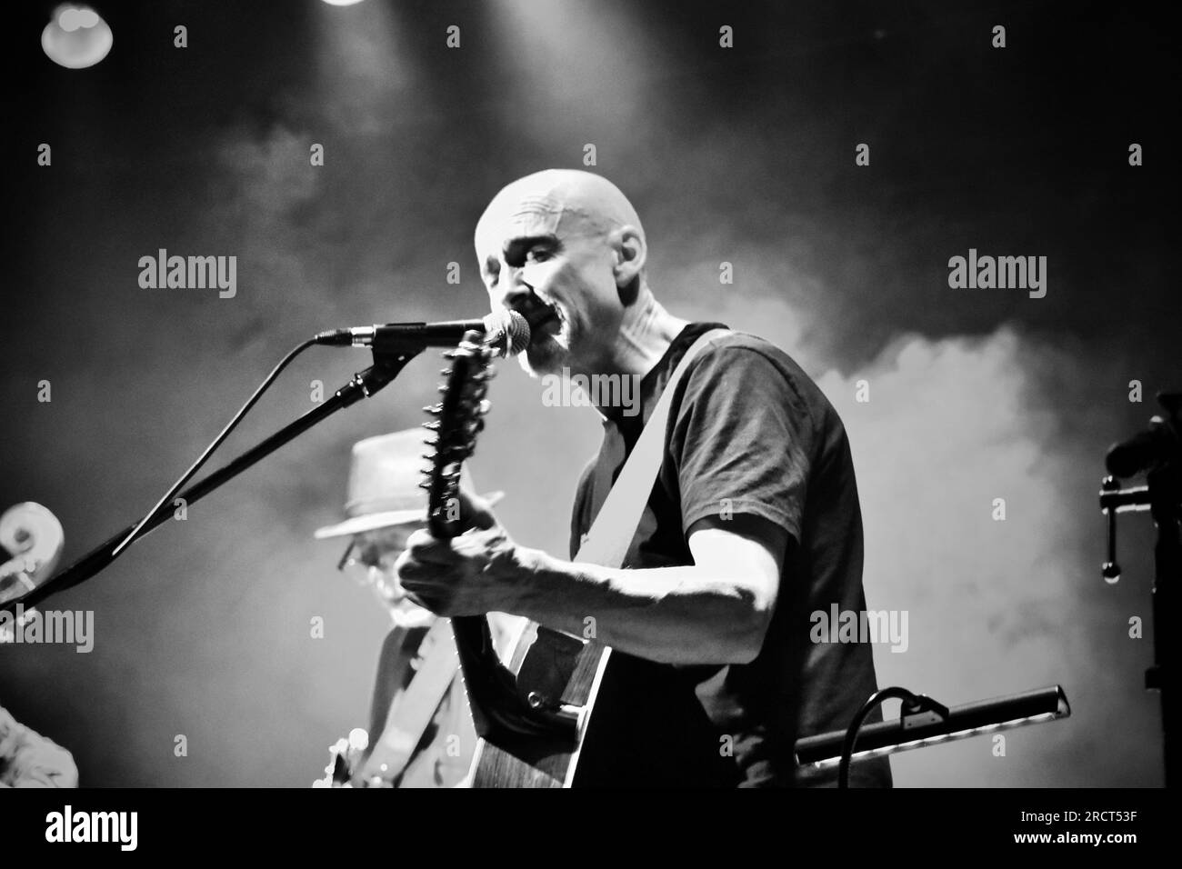 Dave Hull-Denholm pictured as legendary folk rockers Lindisfarne ...