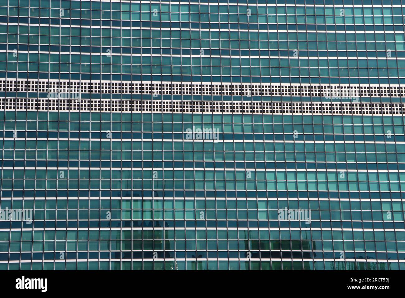United Nations Secretariat building and headquarters in New York City ...