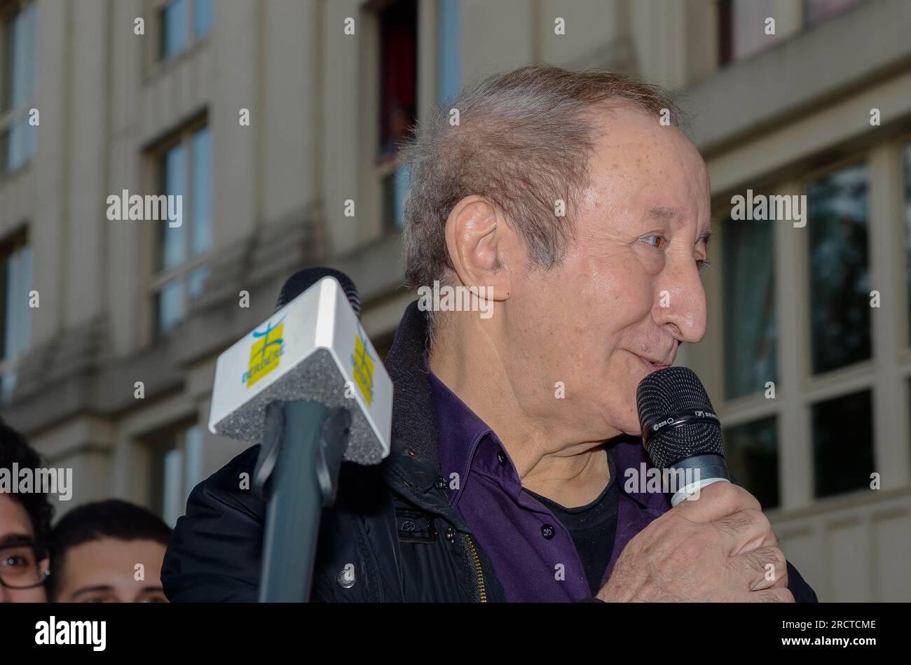 Idir la legende de la musique kabyle hi-res stock photography and ...
