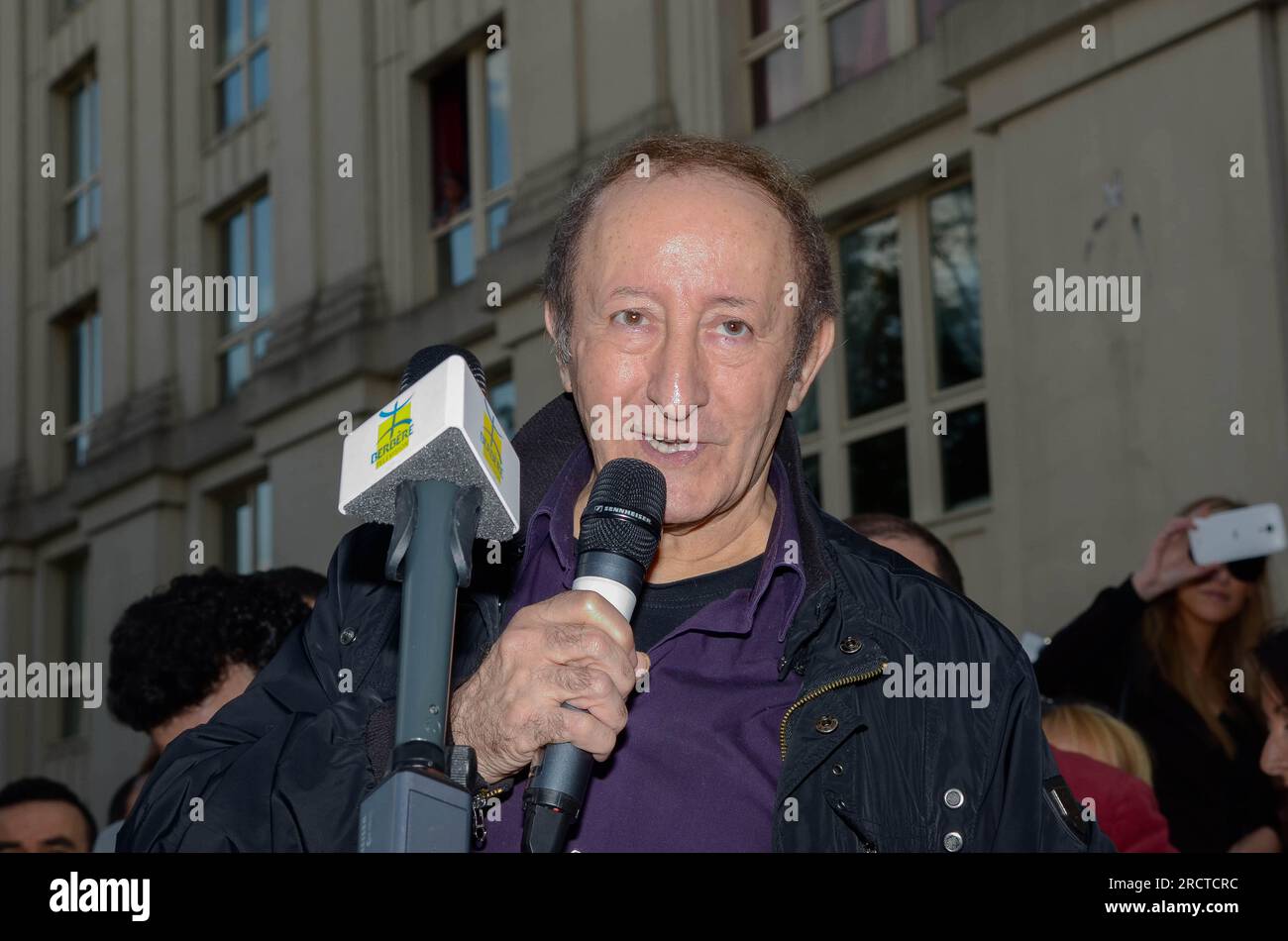 Idir la legende de la musique kabyle hi-res stock photography and ...