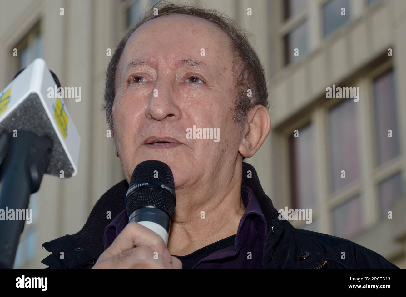 Idir la legende de la musique kabyle hi-res stock photography and ...