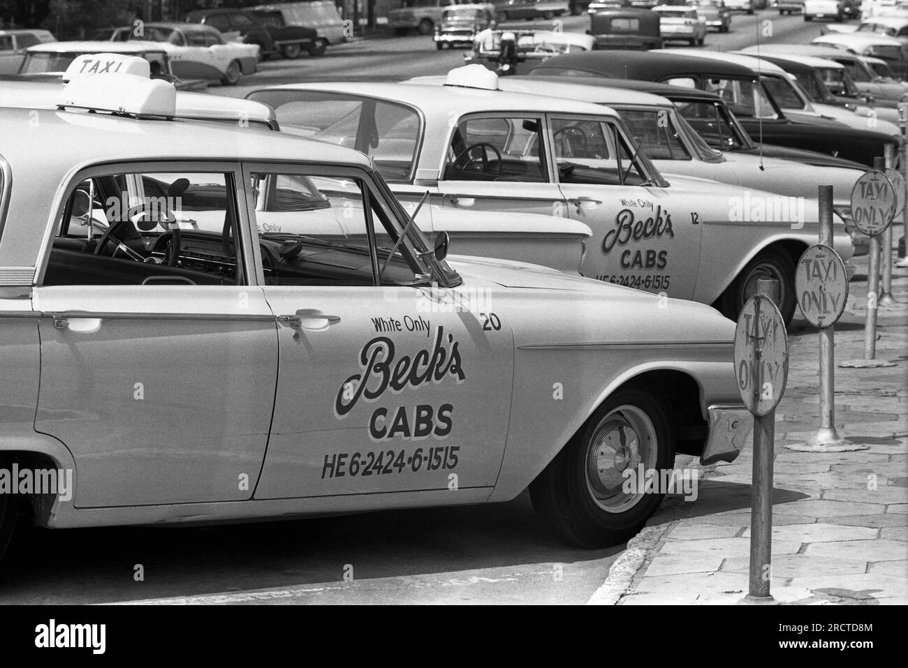 Segregated pavement Black and White Stock Photos & Images - Alamy