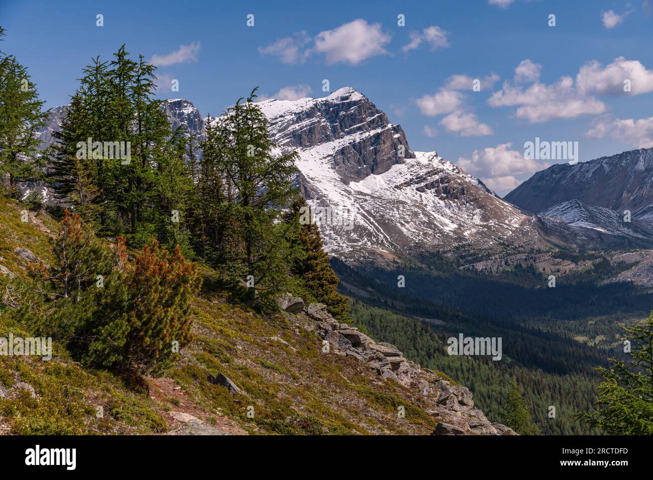 Sunset sky over Mount Rundle in Banff National Park during summer time ...