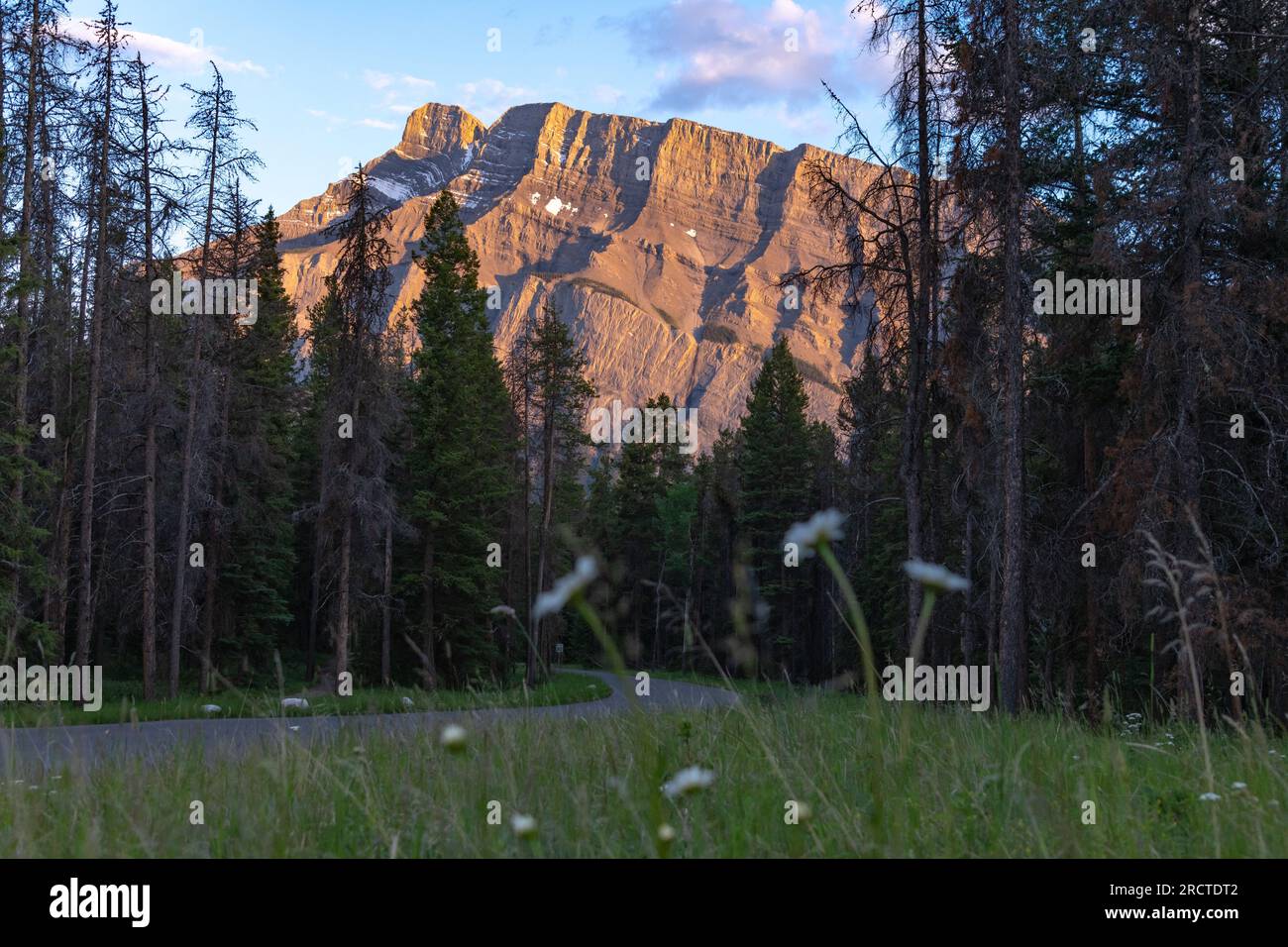 Sunset sky over Mount Rundle in Banff National Park during summer time ...